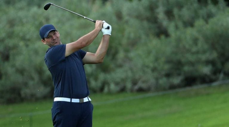 Tony Romo off to promising start in quest to play professional golf
