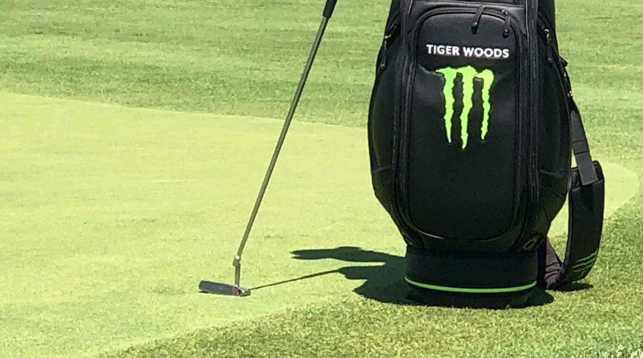 Tiger Woods practices with old Scotty Cameron putter at BMW ...