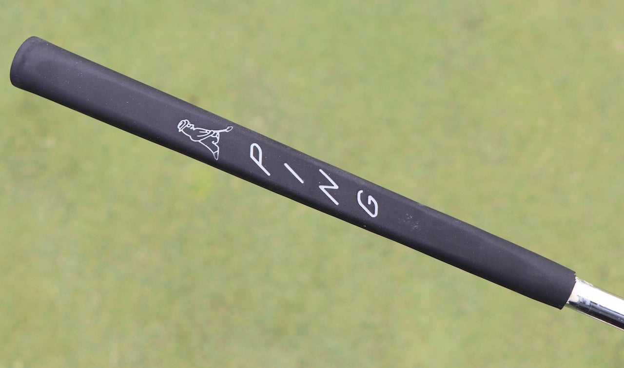 Why did Tiger Woods change his putter grip? Here are 2 possible reasons