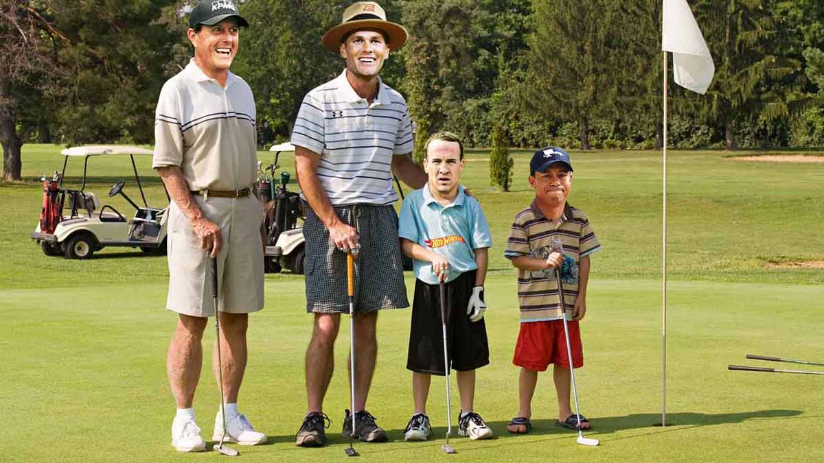 Tom Brady dresses up Tiger Woods in 'Tiger King' shirt in wild photo