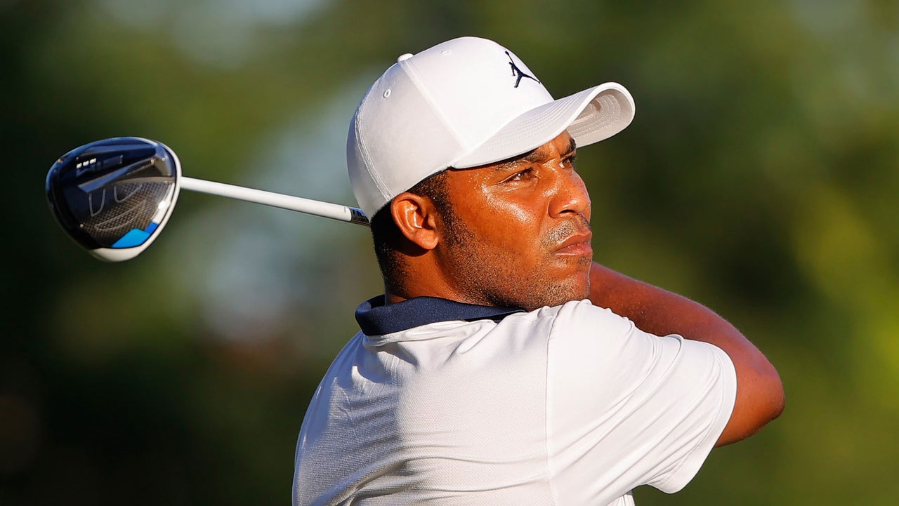 One day after its reintroduction, golf gets down to business