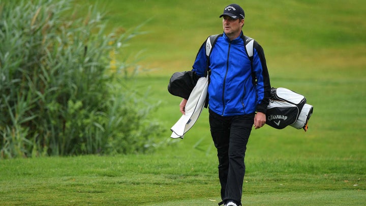 A winner with no caddie and 3 other stories you might've missed