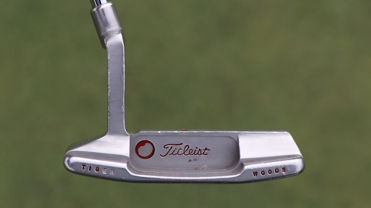 Why the red dots on Tiger Woods' iconic putter are important