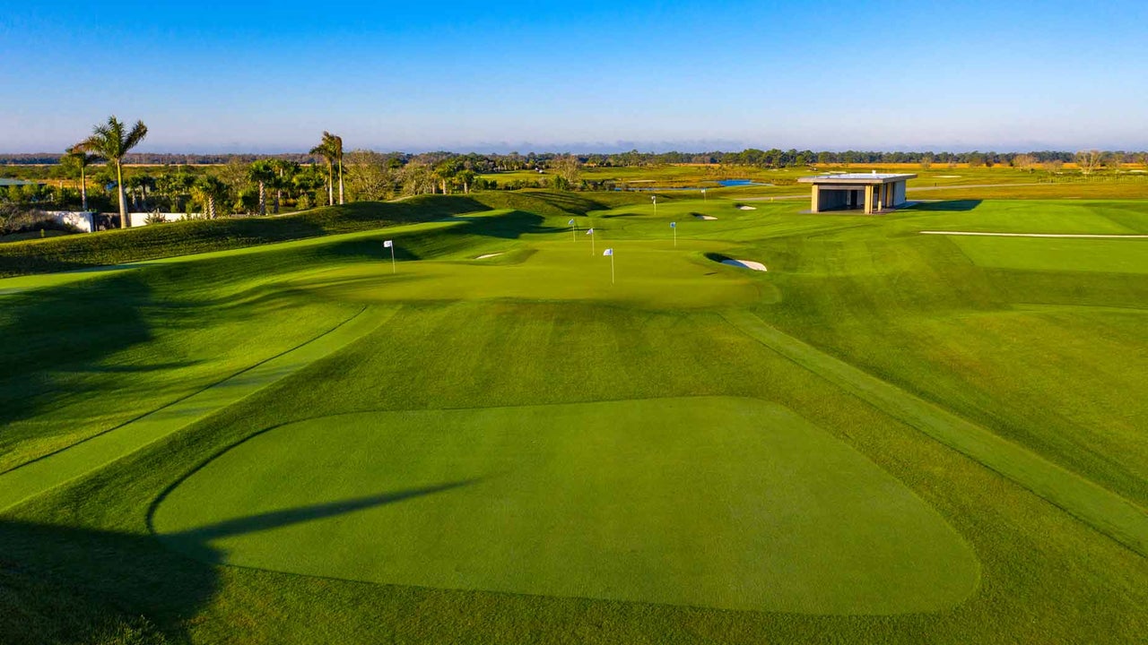 Michael Jordan's Grove XXIII practice facility is one of the coolest ...