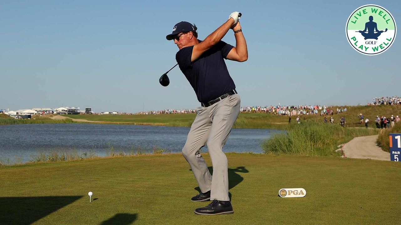 An equipment-free golf workout routine you can do at home