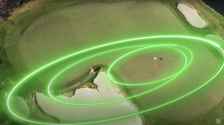 How to avoid the trap and play this tricky par-3 like a smart golfer