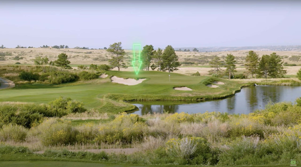 How to avoid the trap and play this tricky par-3 like a smart golfer