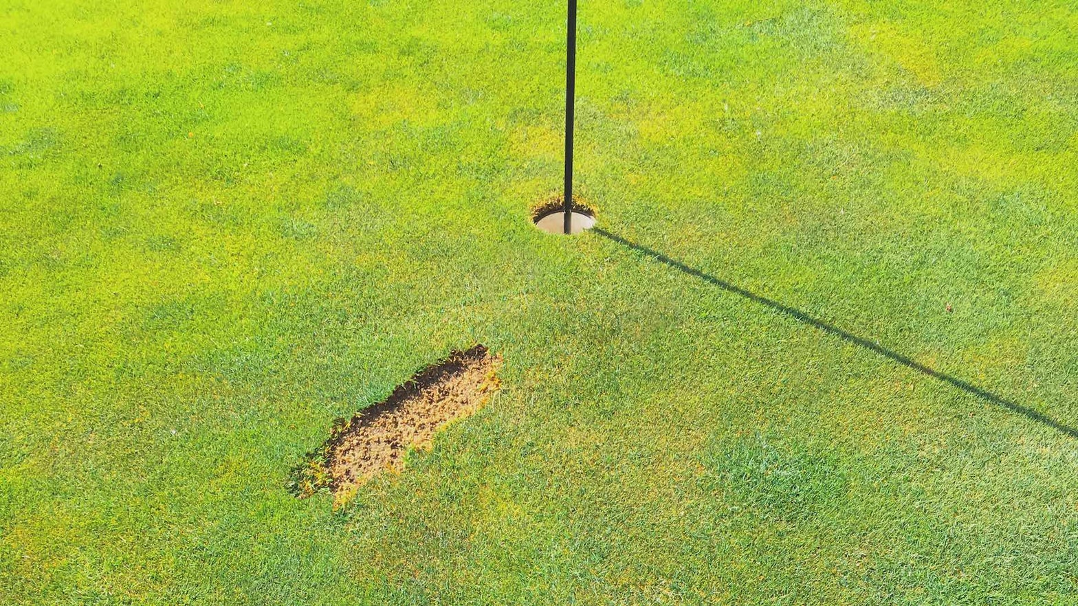35 rude things you should never do on the golf course