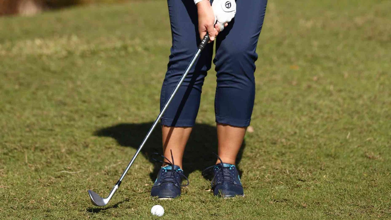 How to use ball position to change the trajectory on your chip shots