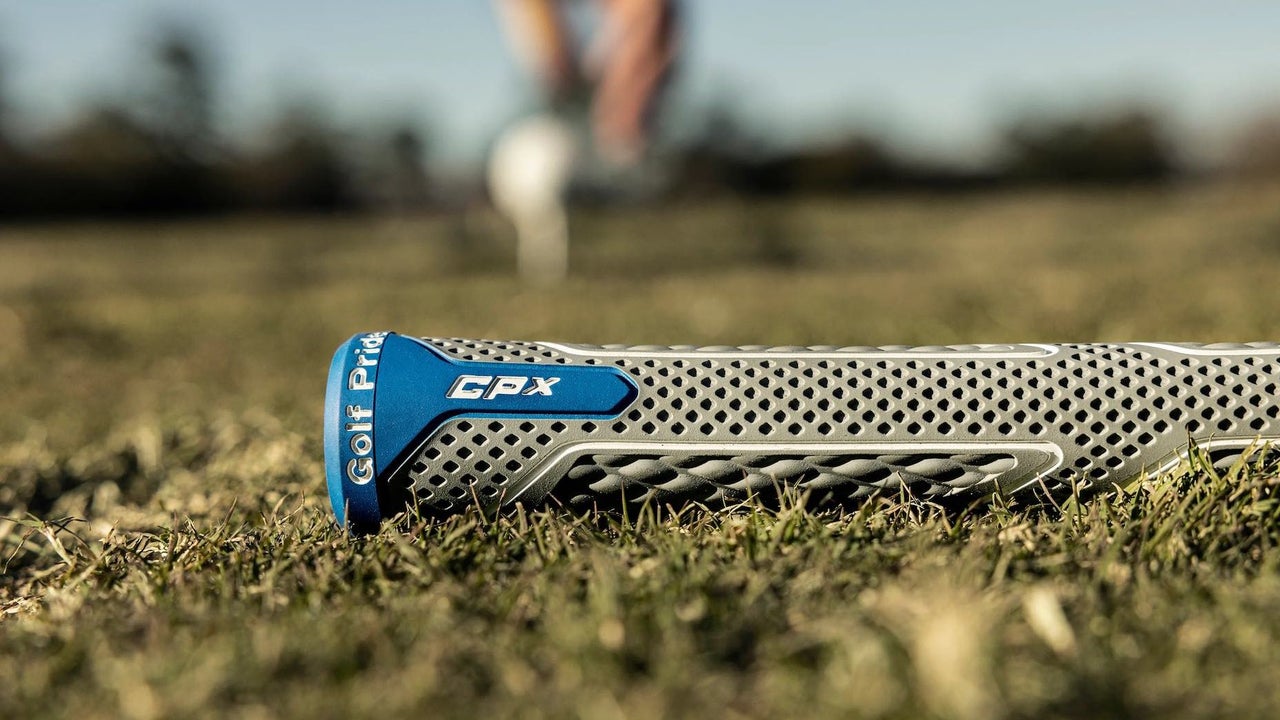 Golf grip basics: Use the logo as a foolproof reminder how to grip the club