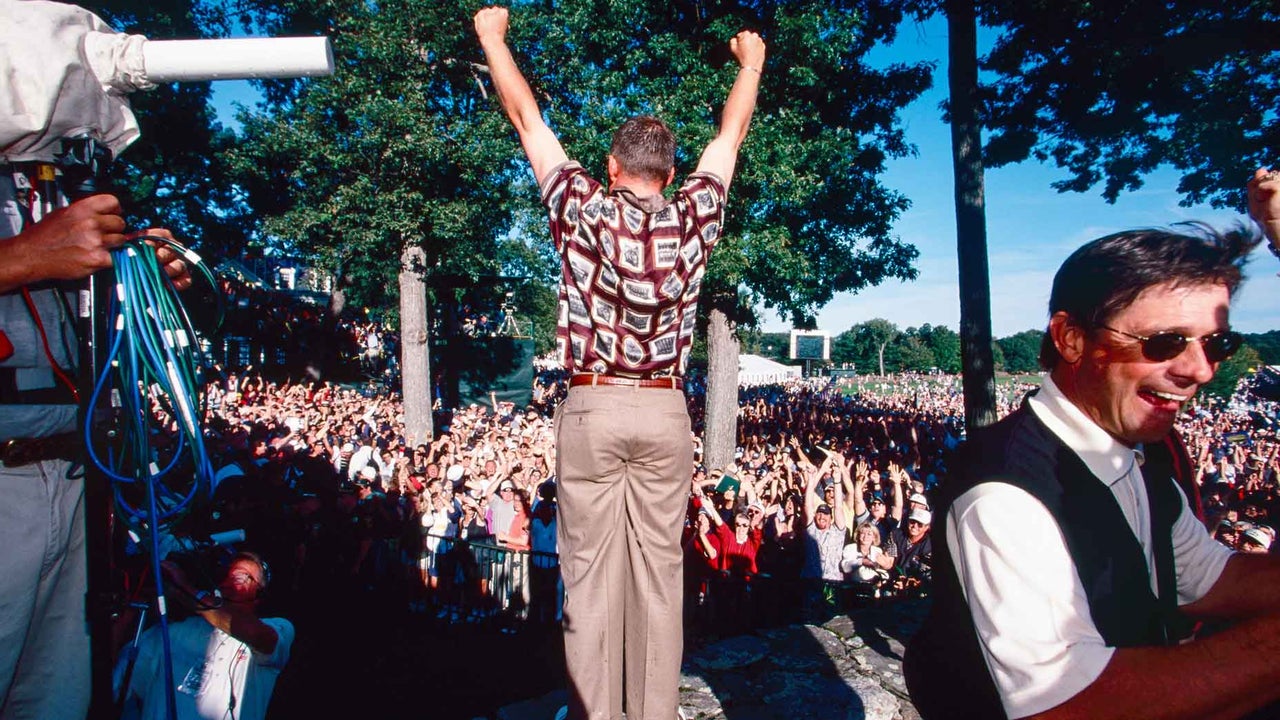 What's Justin Leonard up to? The '99 Country Club hero is diving back ...