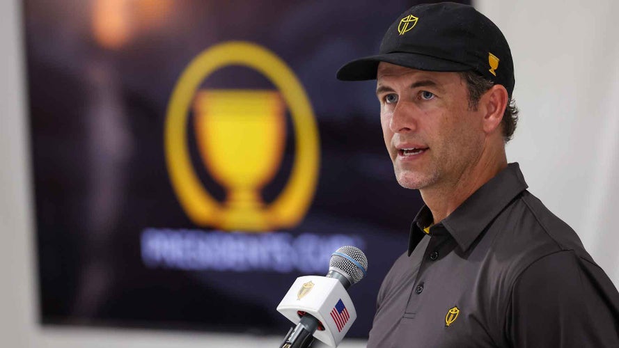 The ingenious trick Adam Scott uses to check his grip before every shot