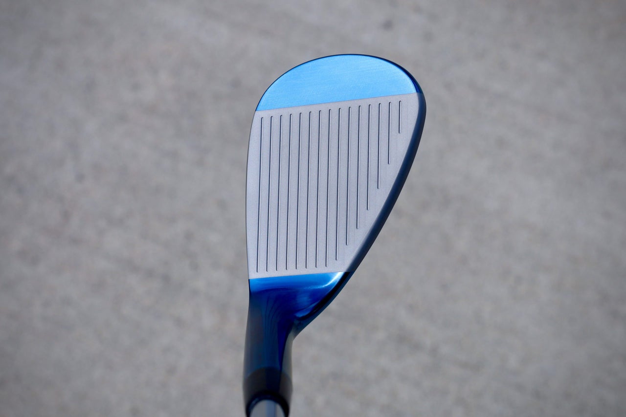 Mizuno adds blue ion plating finish option to T22 wedge line
