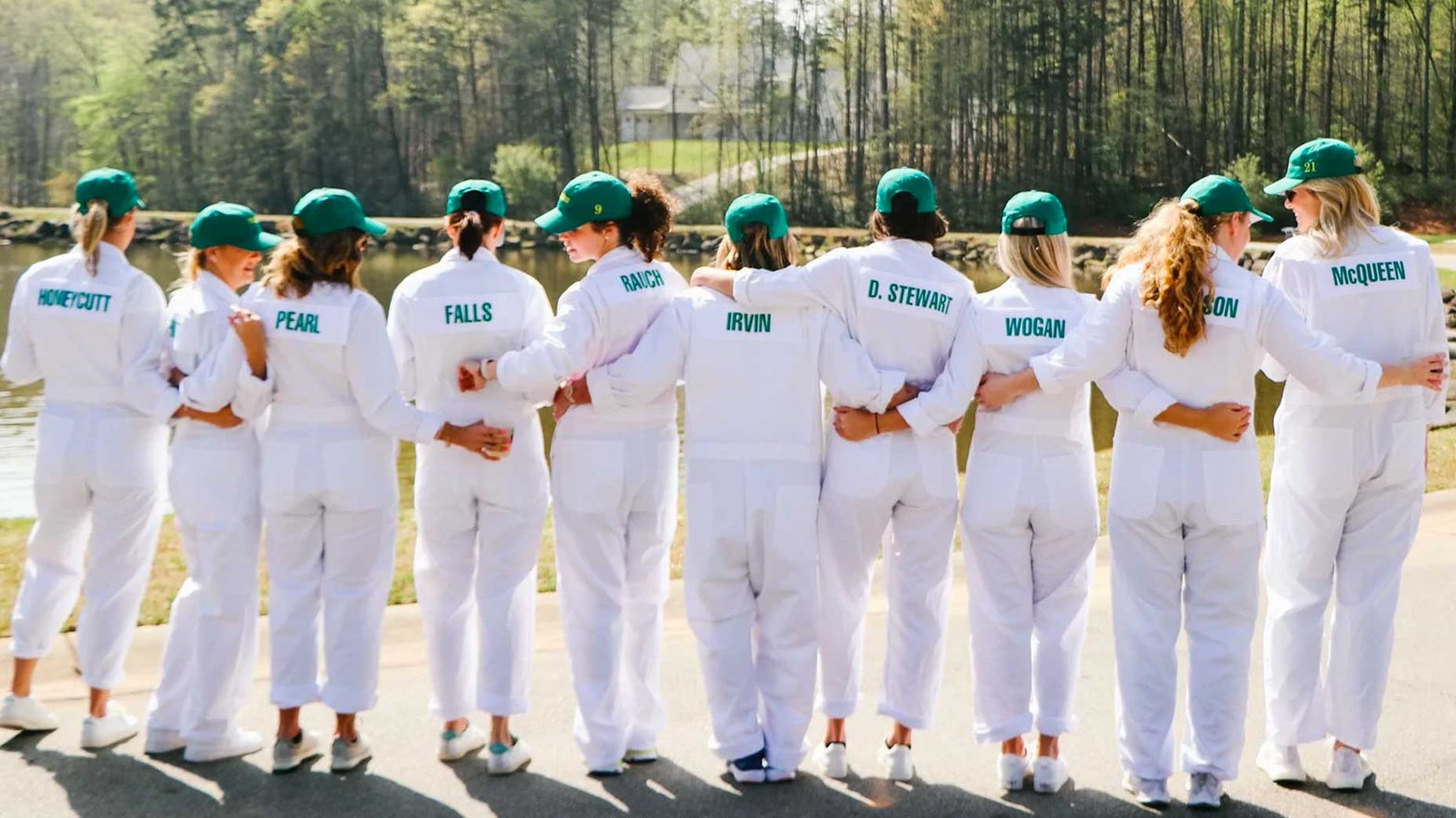 Win your costume contest this Halloween with a classic caddie uniform