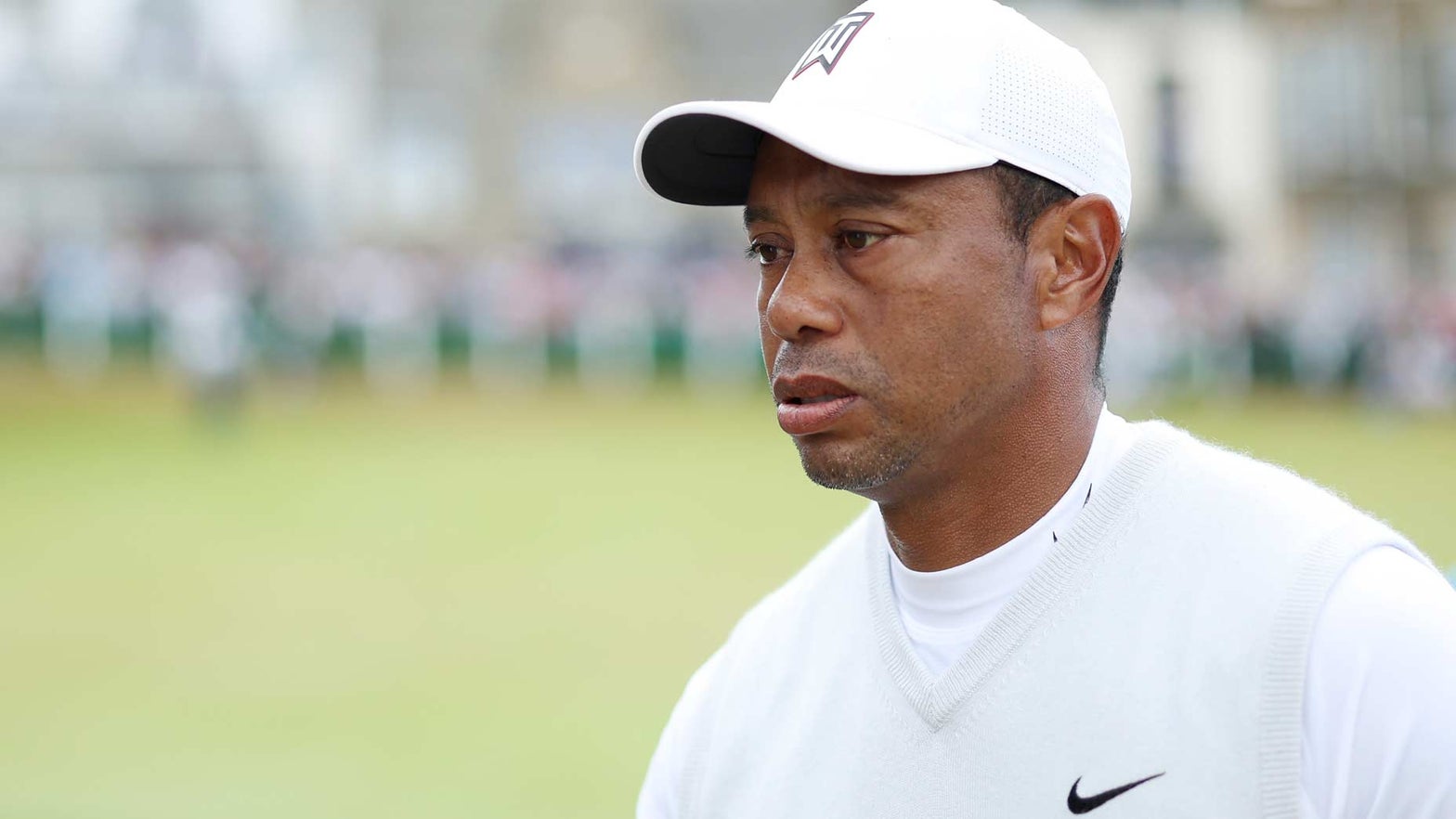 Tiger Woods' unexpected WD echoes the past, warns of the future