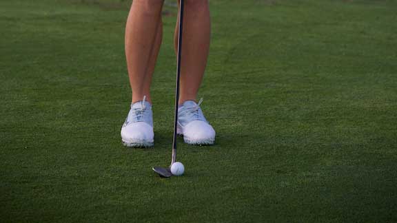 10 ways to control your chipping distance and save easy strokes