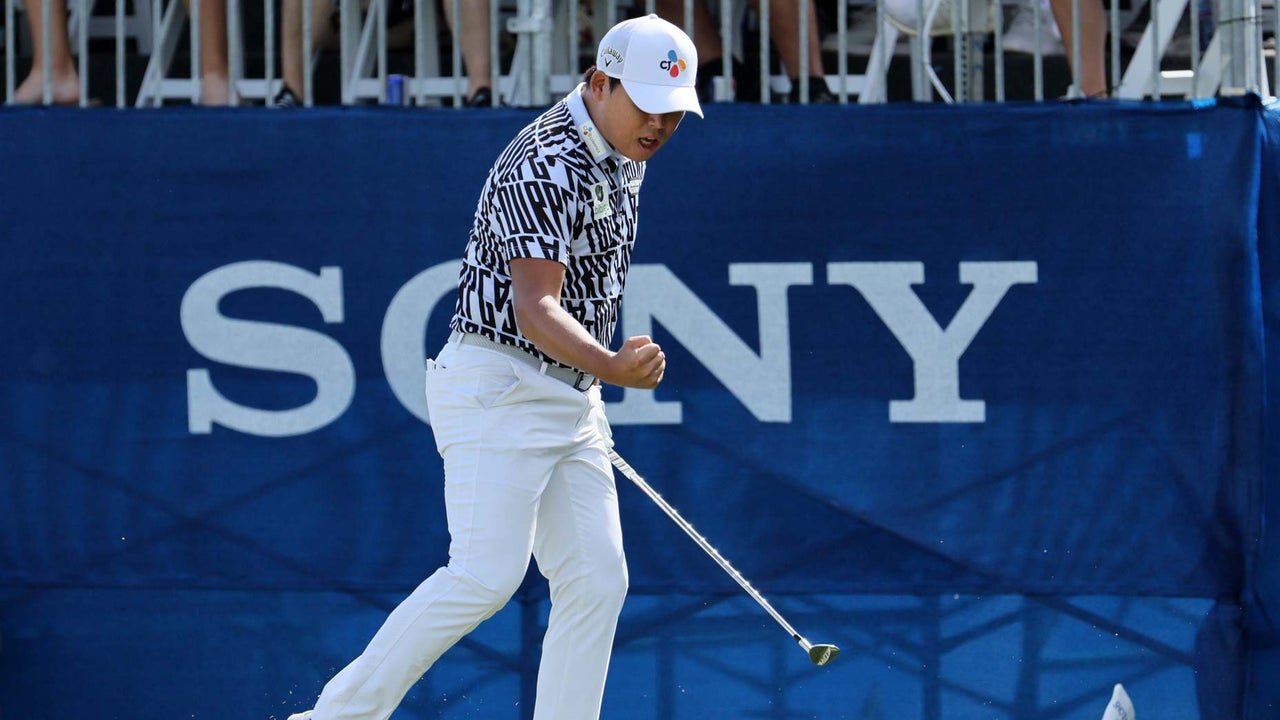 Si Woo Kim chases down Hayden Buckley to win Sony Open