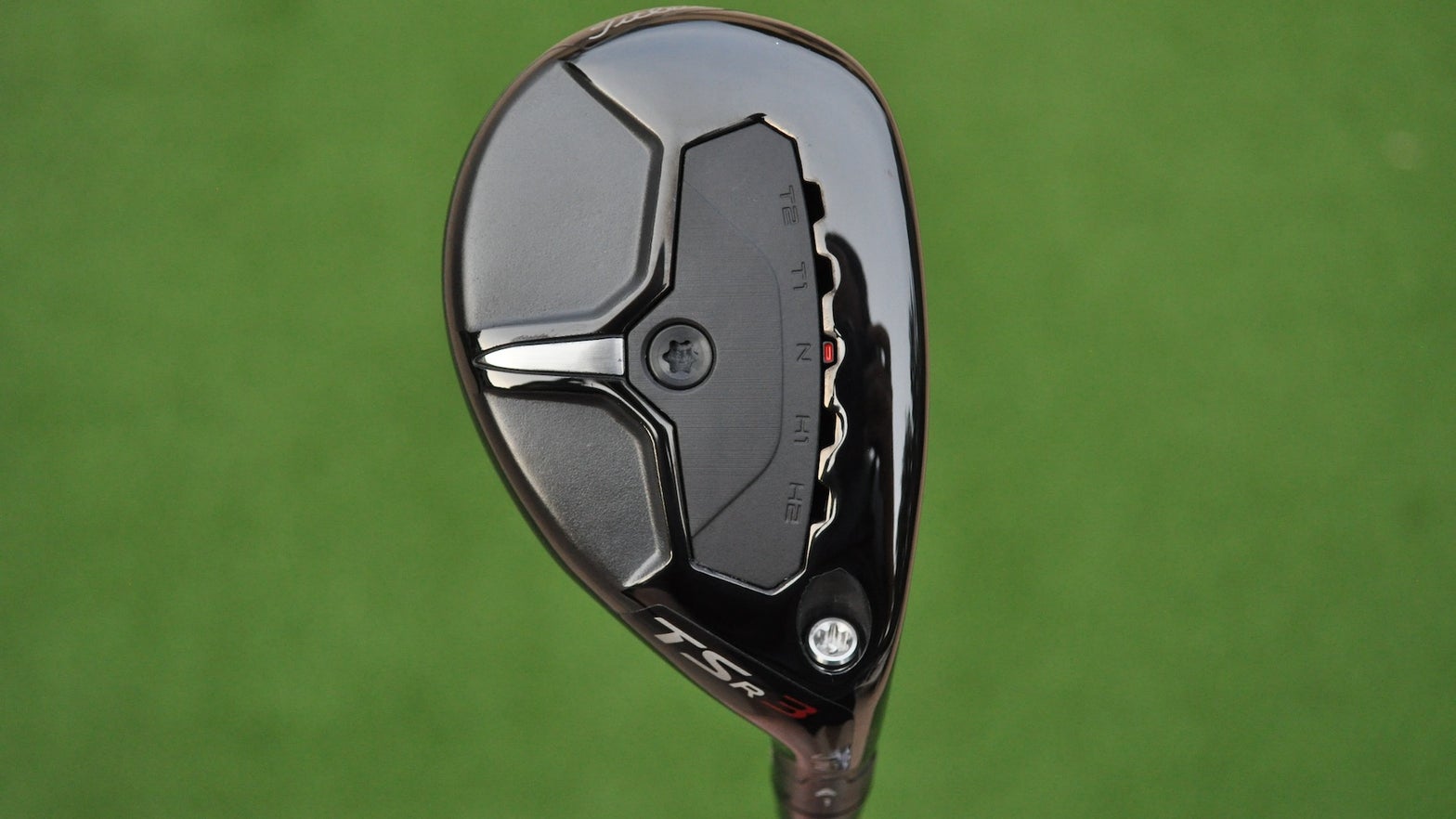 Titleist TSR2, TSR3 hybrids driven by performance and playability