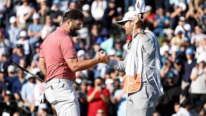 Jon Rahm holds off Max Homa to win Genesis Invitational, rises to No. 1