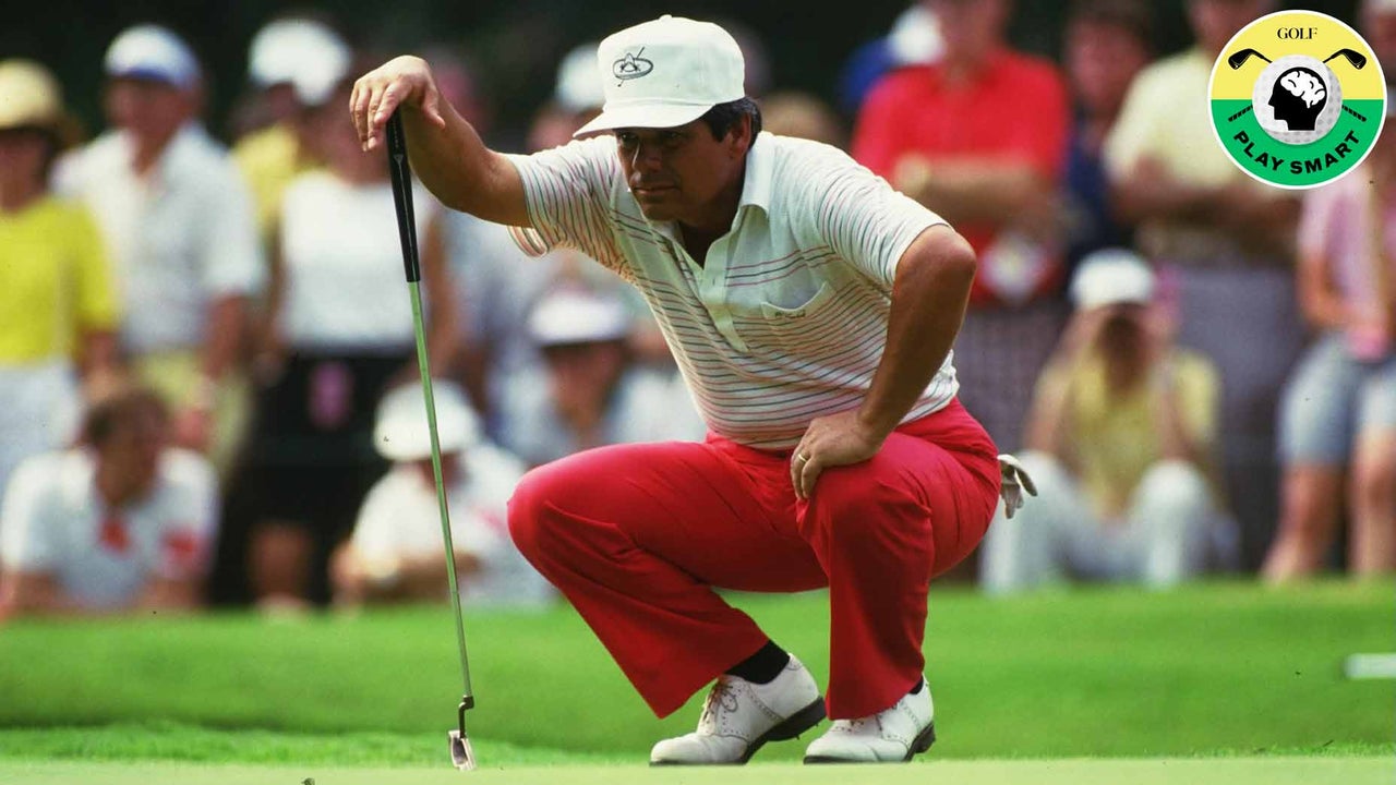 Lee Trevino has a clever setup trick for making all short putts