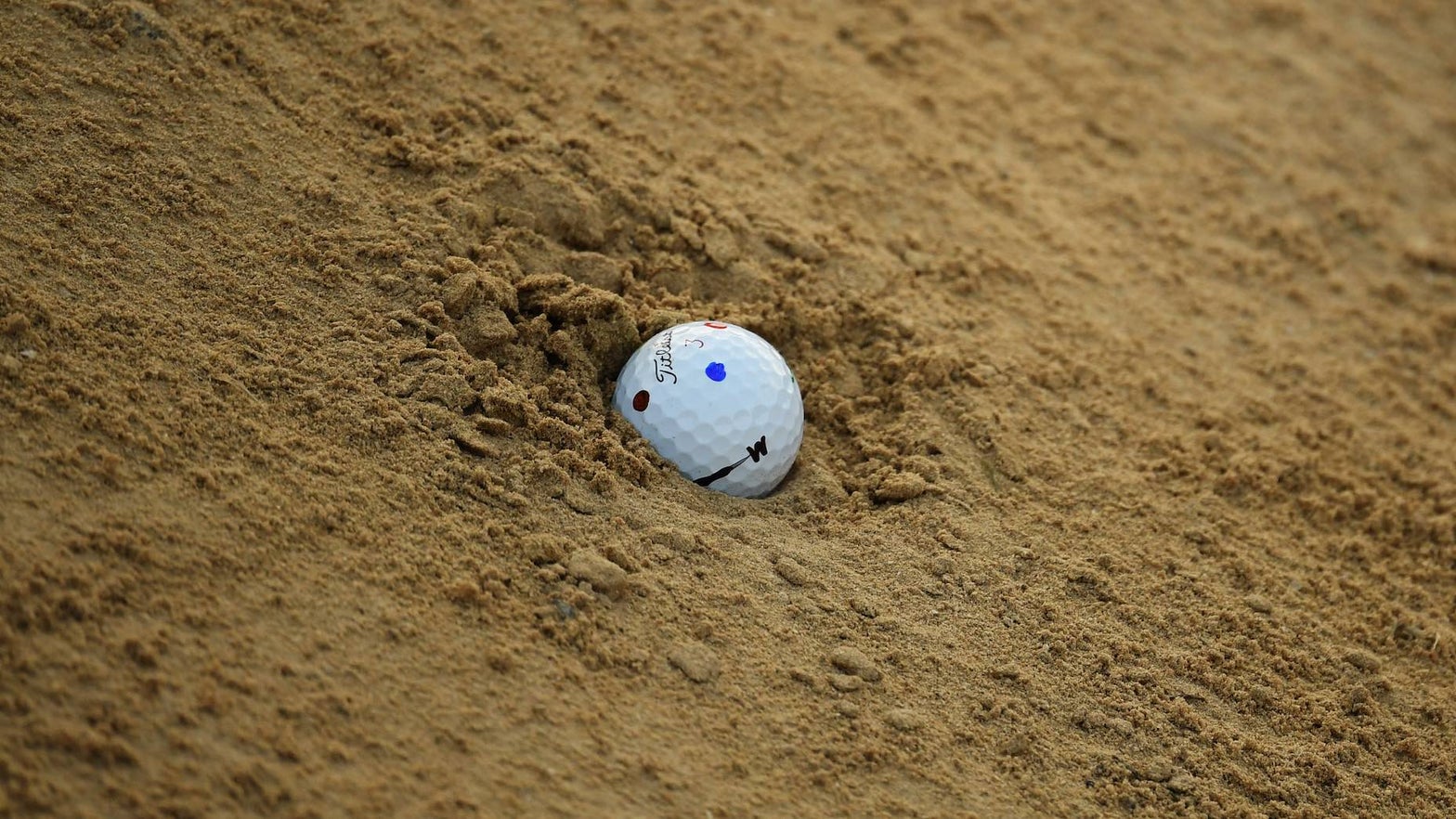 Why Matt Fitzpatrick uses 6 (!) different markers to customize his golf ...