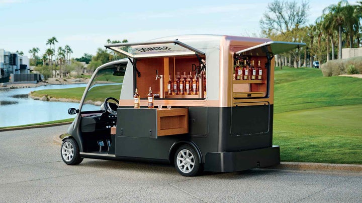 Dewar's deluxe bar cart is ready to serve at this year's U.S. Open