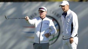 8 things to look for when searching for a golf coach