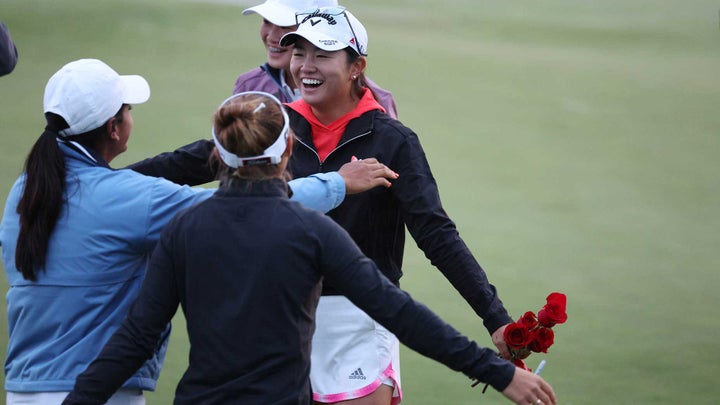 In stunning pro debut, Rose Zhang keeps rolling — right into history books