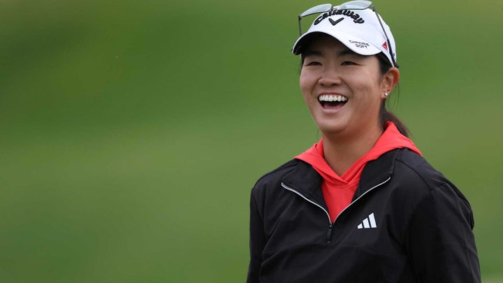 In stunning pro debut, Rose Zhang keeps rolling — right into history books