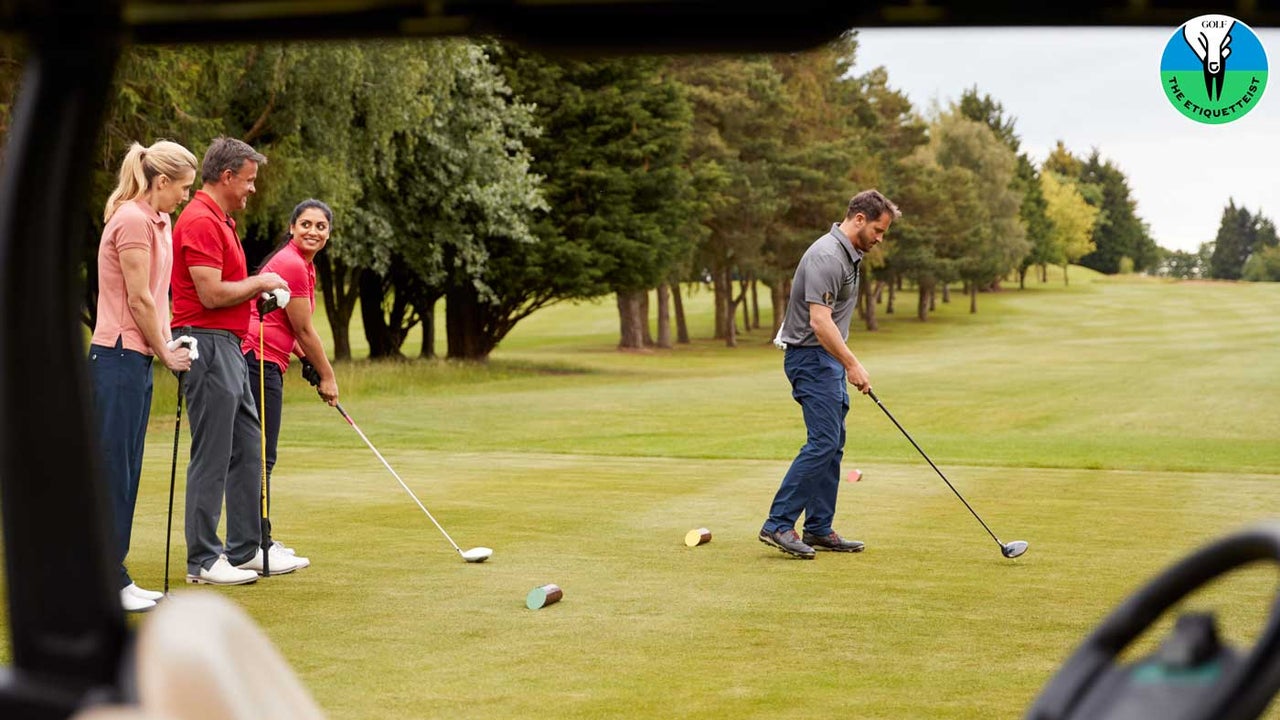 Playing golf with a beginner? Here's how to take the pressure off