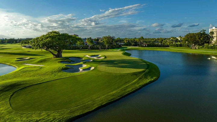 This golf club costs $1 million to join. Here's what you get