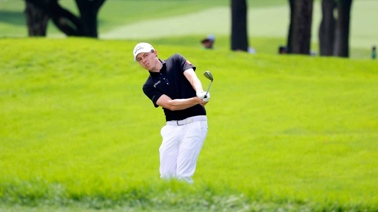 This is the trick to mastering those tricky half-swing wedge shots
