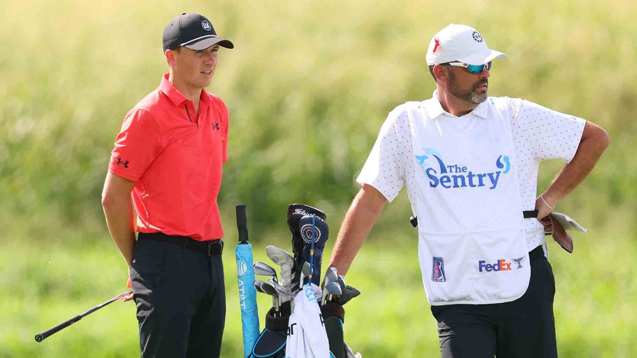 Jordan Spieth pranked caddie Michael Greller? And Greller had to ...