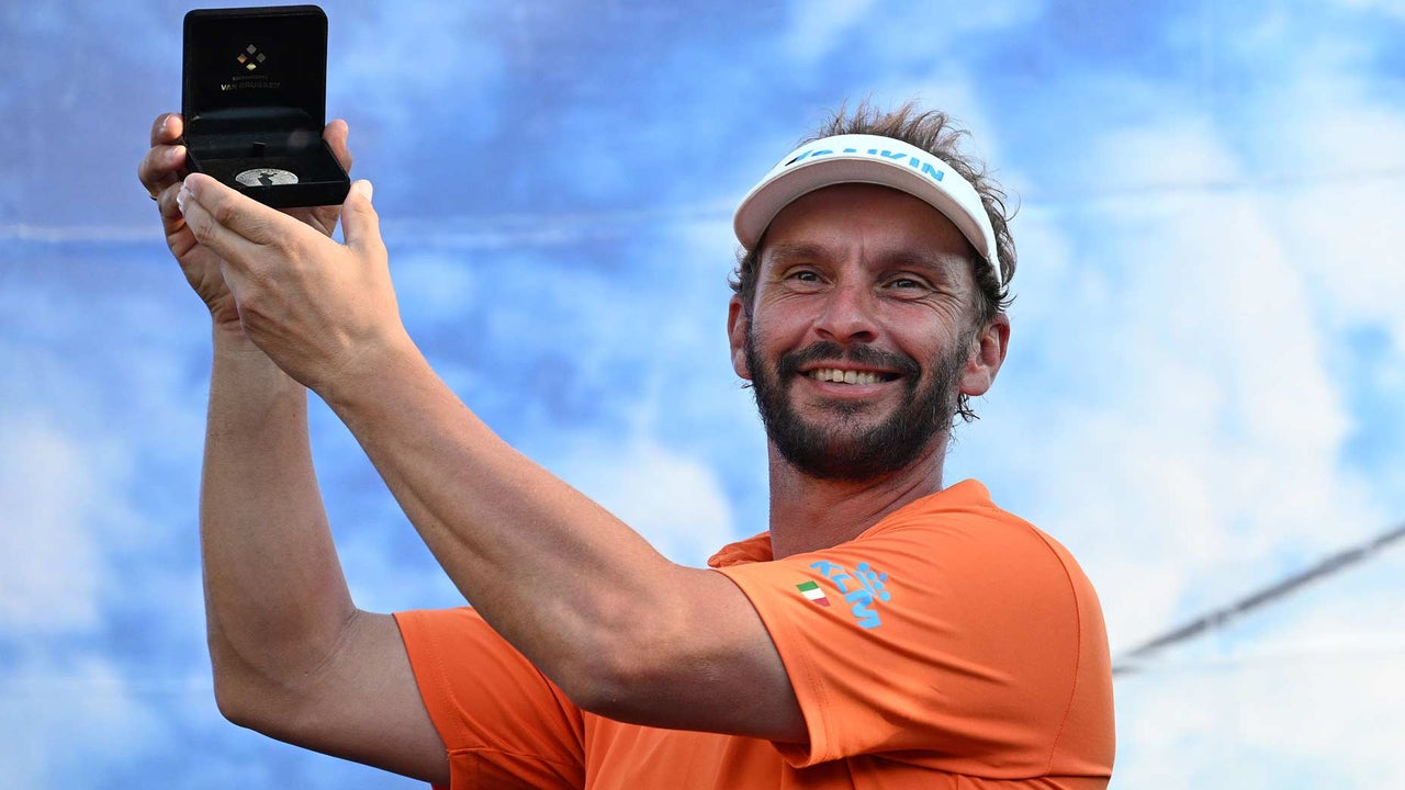 Pro wins suit against country's Olympic Committee to play in Paris