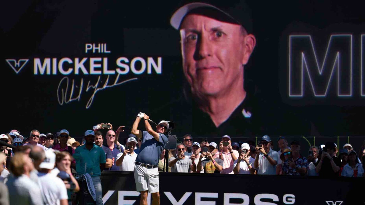Phil Mickelson has 1 secret move that will fix your chipping