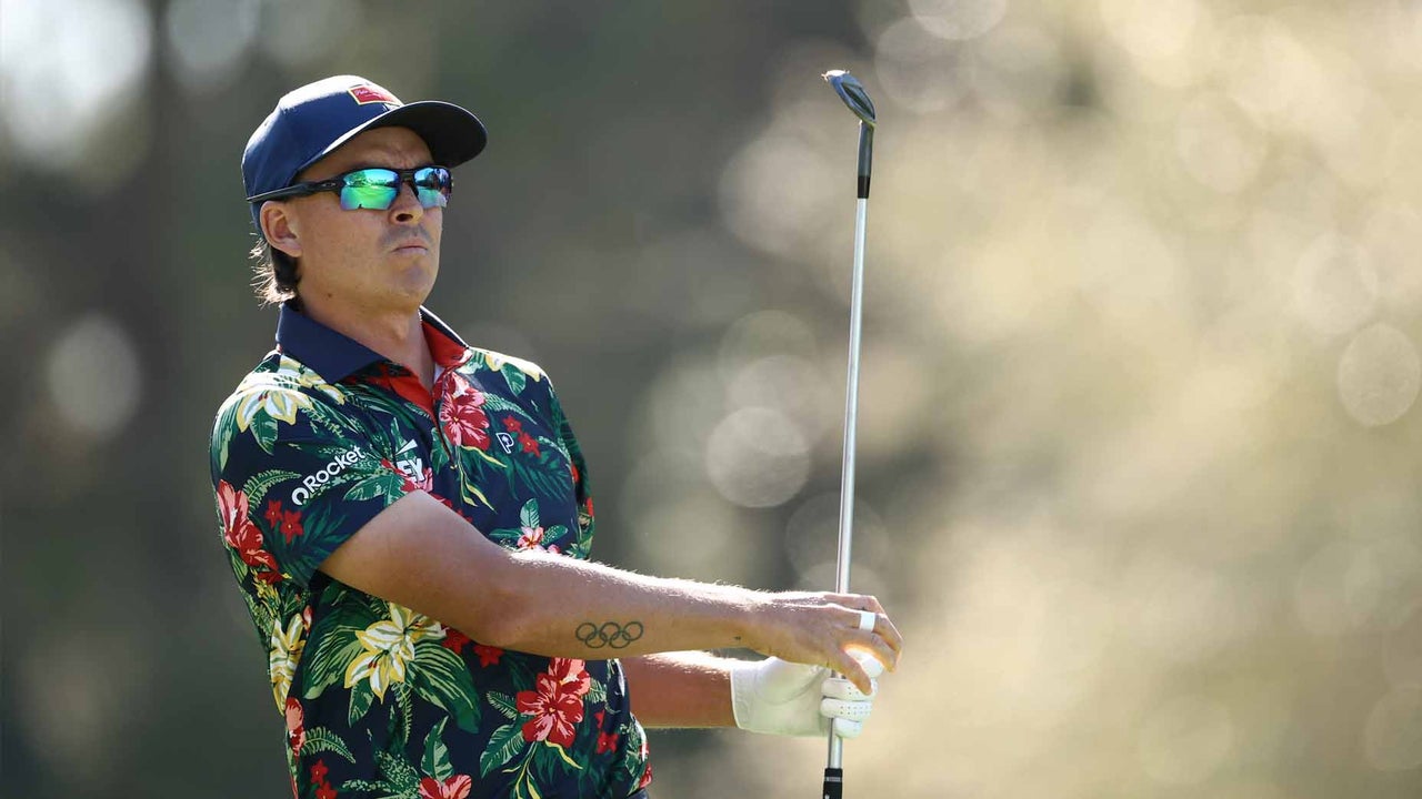 Rickie Fowler uncharacteristically snaps back at one heckling fan