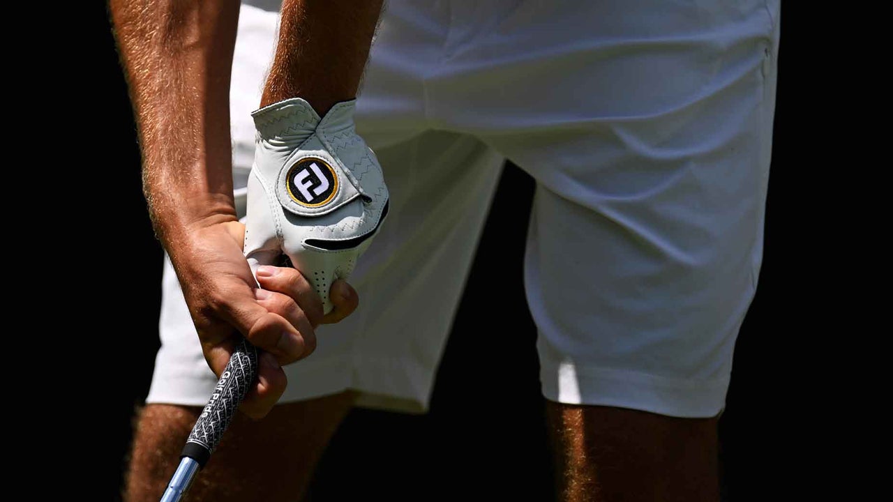 Your thumb may be wrecking your swing. Here's how to fix it